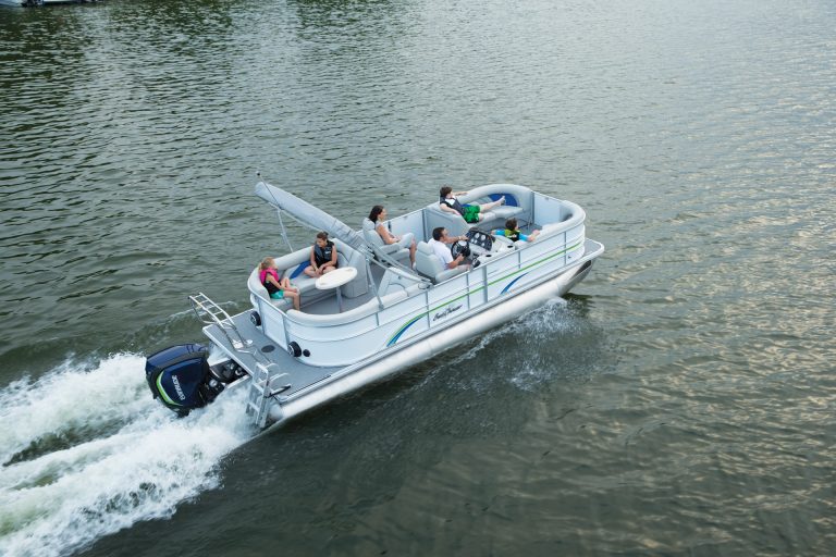 15 Top Pontoon & Deck Boats for 2018 - PowerBoating.com