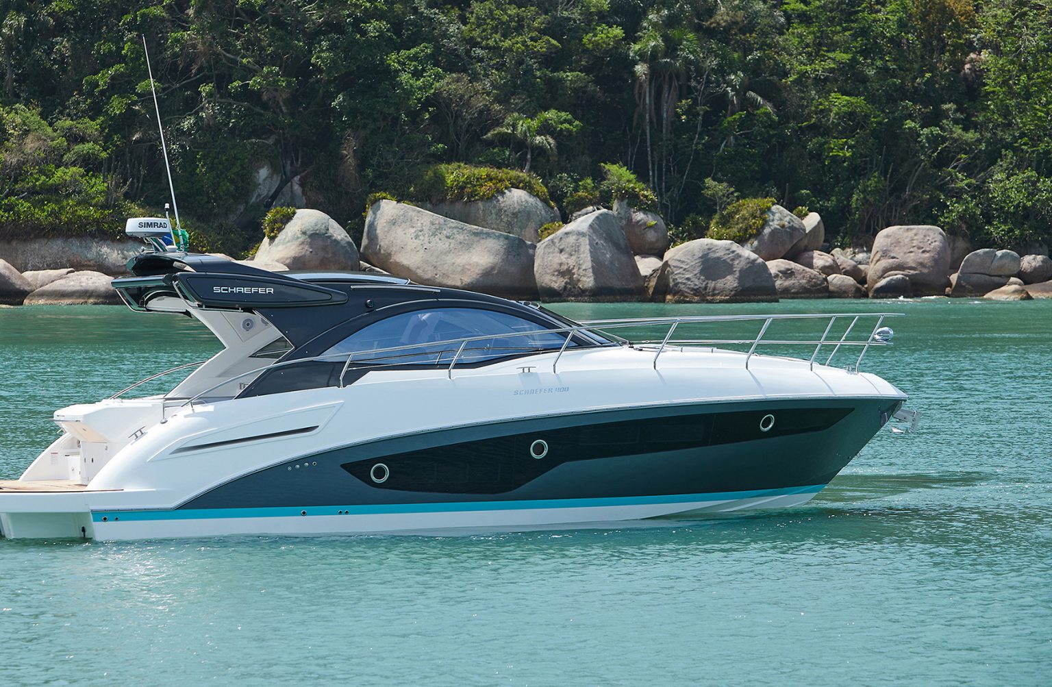 Schaefer Yacht 400 Featurette | PowerBoating.com